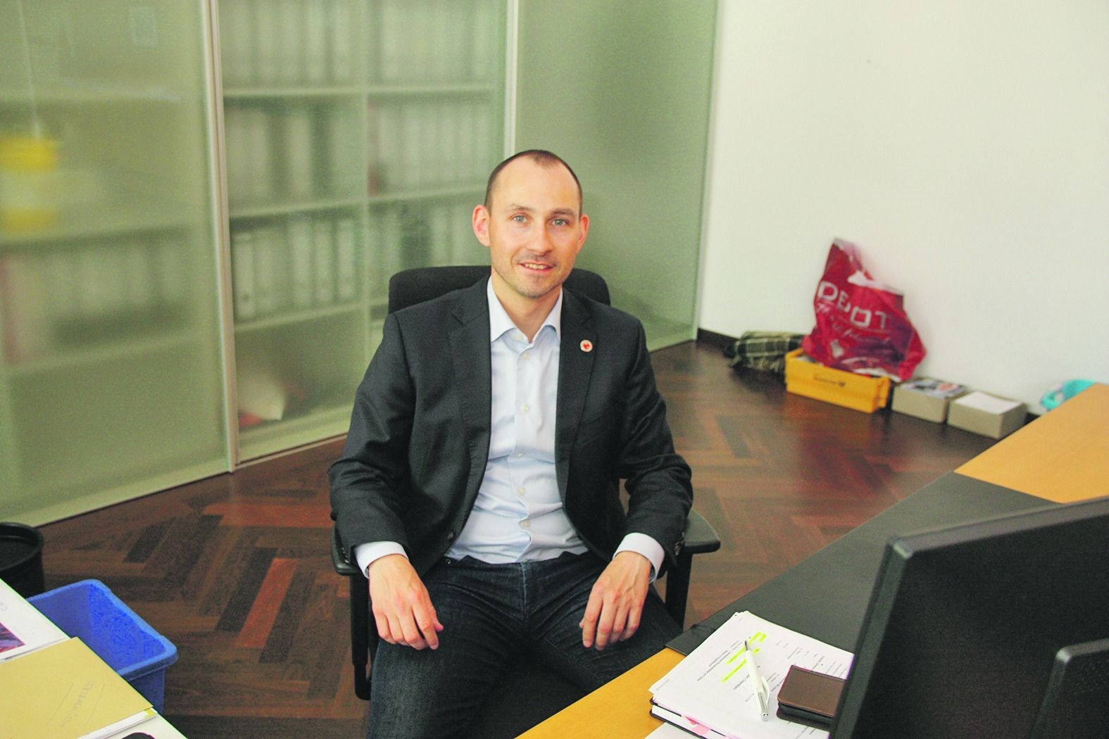 Böblingen: Der neue OB Dr. Stefan Belz hat seinen Dienst angetreten ...