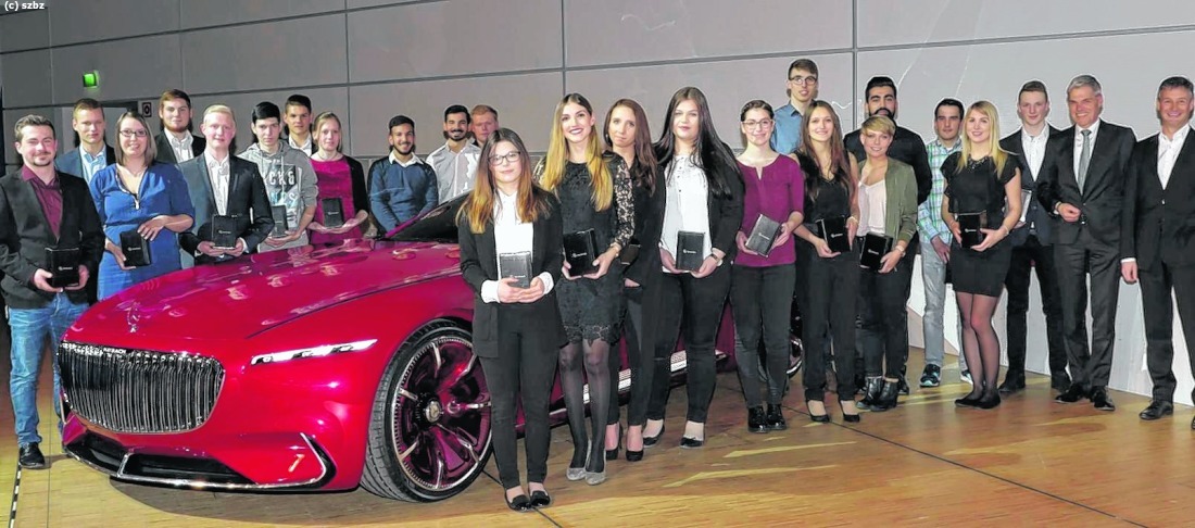 Luxus Azubi Fabian Schrottet Mit Mercedes In Die Zukunft