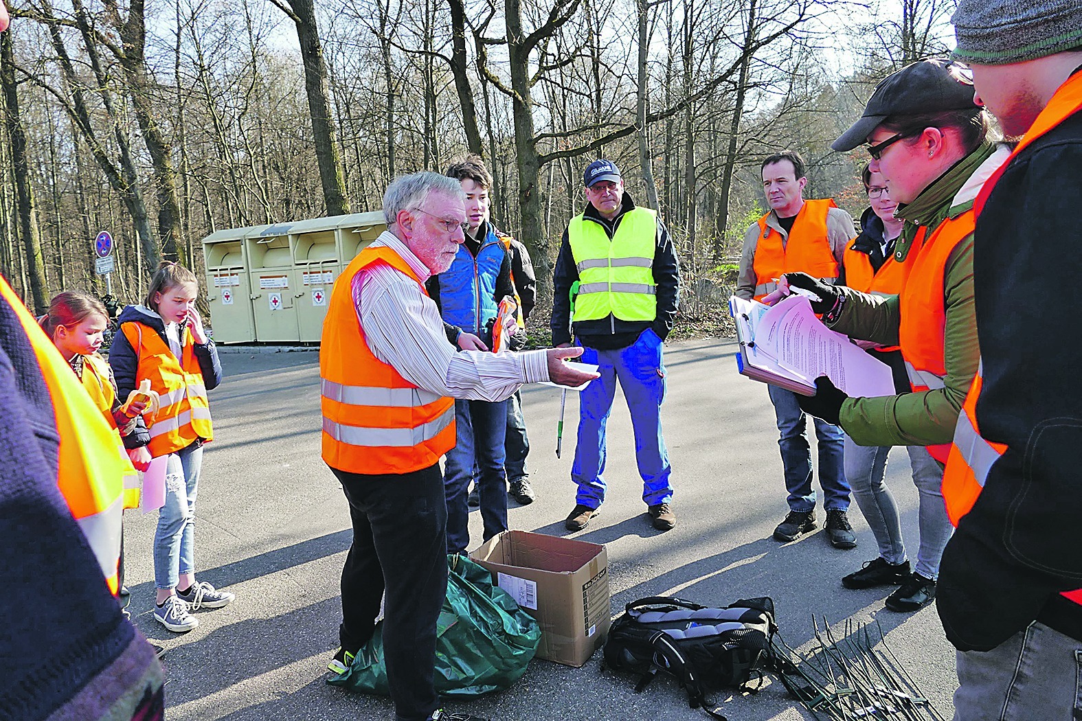 Sindelfingen/Maichingen/Darmsheim: Freiwillige sammeln bei der ... Sindelfingen/Maichingen/Darmsheim: Freiwillige sammeln bei der ...