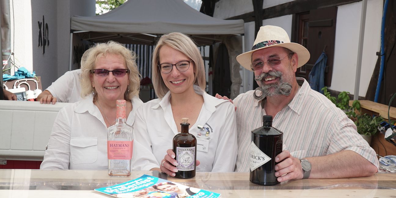 Sindelfingen: Zum 43. internationalen Straßenfest stand mit Andrea ...