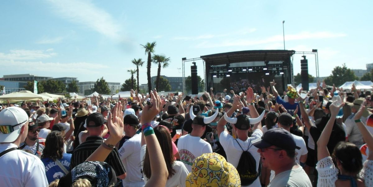 Böblingen - Hitze, Alkohol und nur 16 Notfall-Helfer: Die Mallorca ...