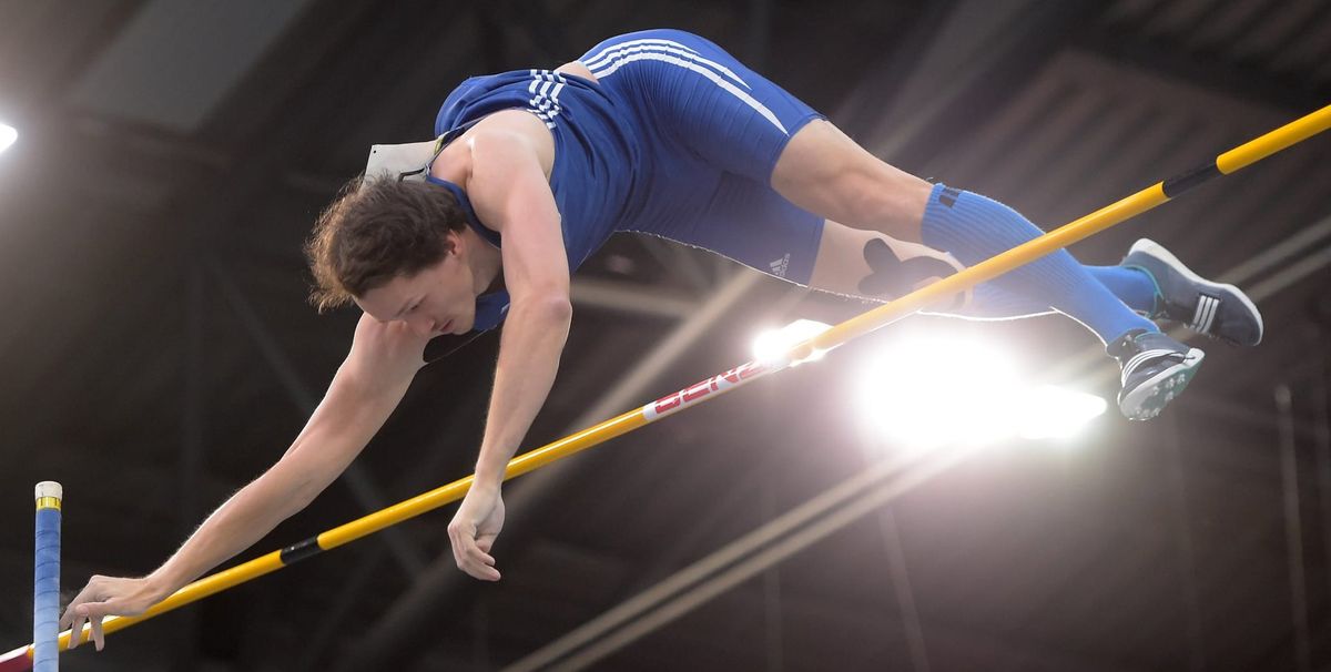 4,20 Meter - Leo Lohre springt mit dem Stab zur Goldmedaille ...